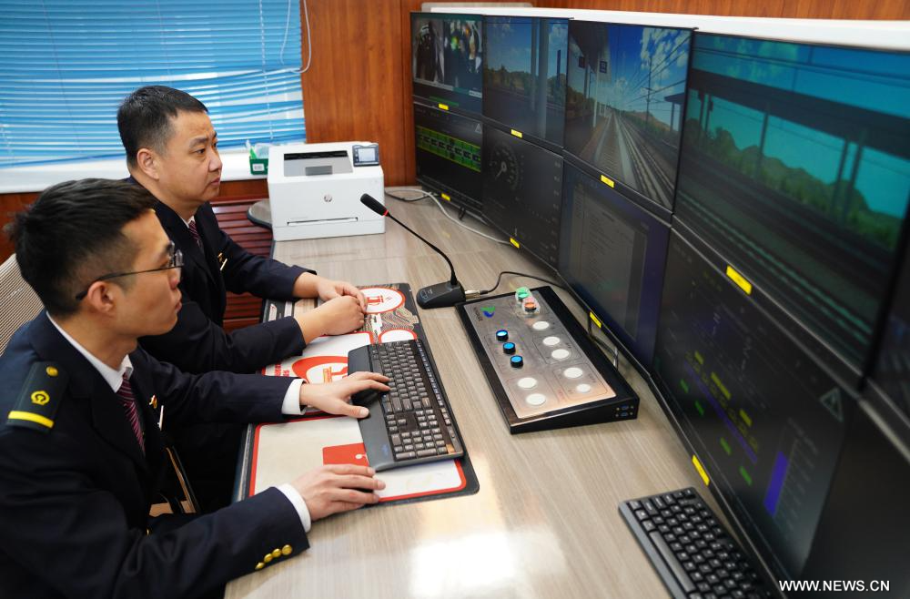 تحضيرات مكثفة لخدمة موسم ذروة السفر خلال عيد الربيع الصيني